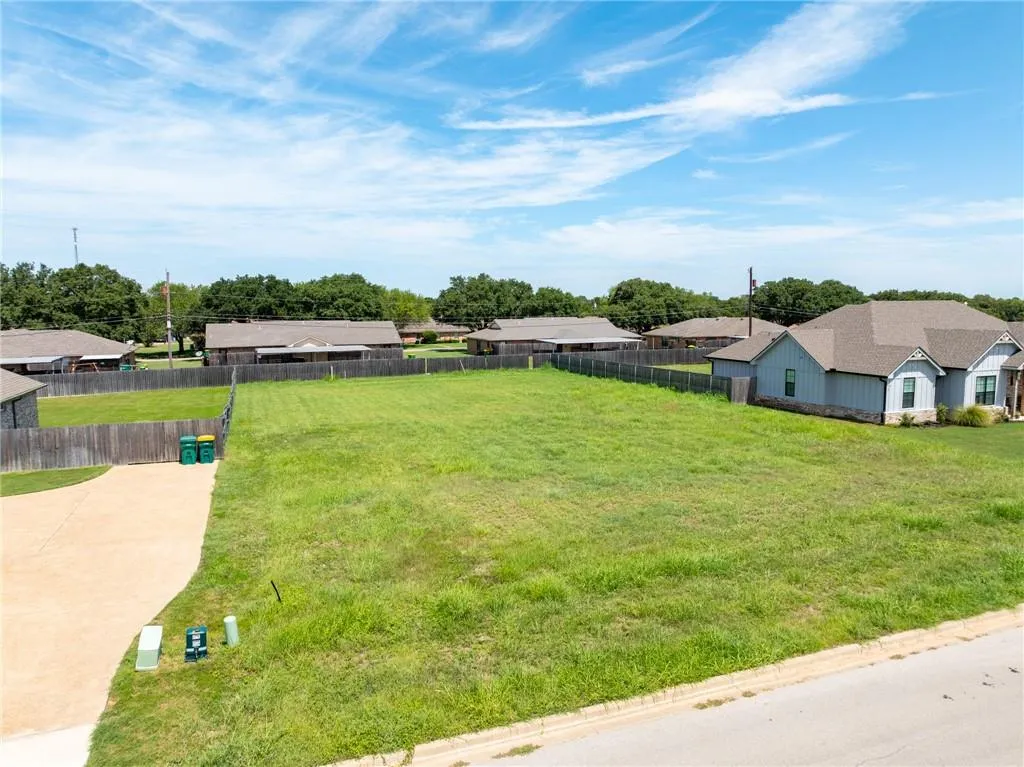 220 Fox Run Lane, Robinson, Texas 76706 | Residential Properties ...