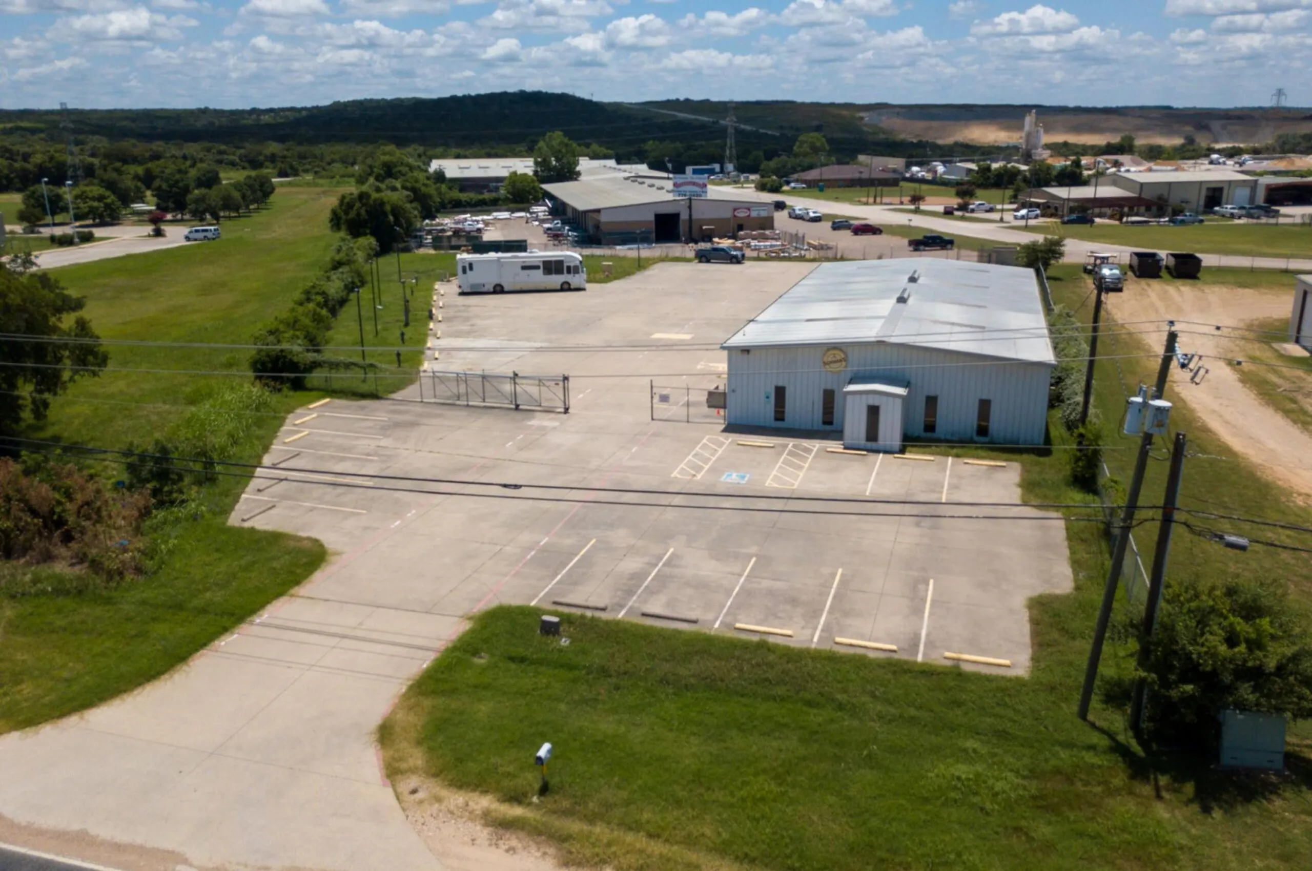 5,000 SF Office/Warehouse For Sale at 22002 Woodway Drive in Woodway ...